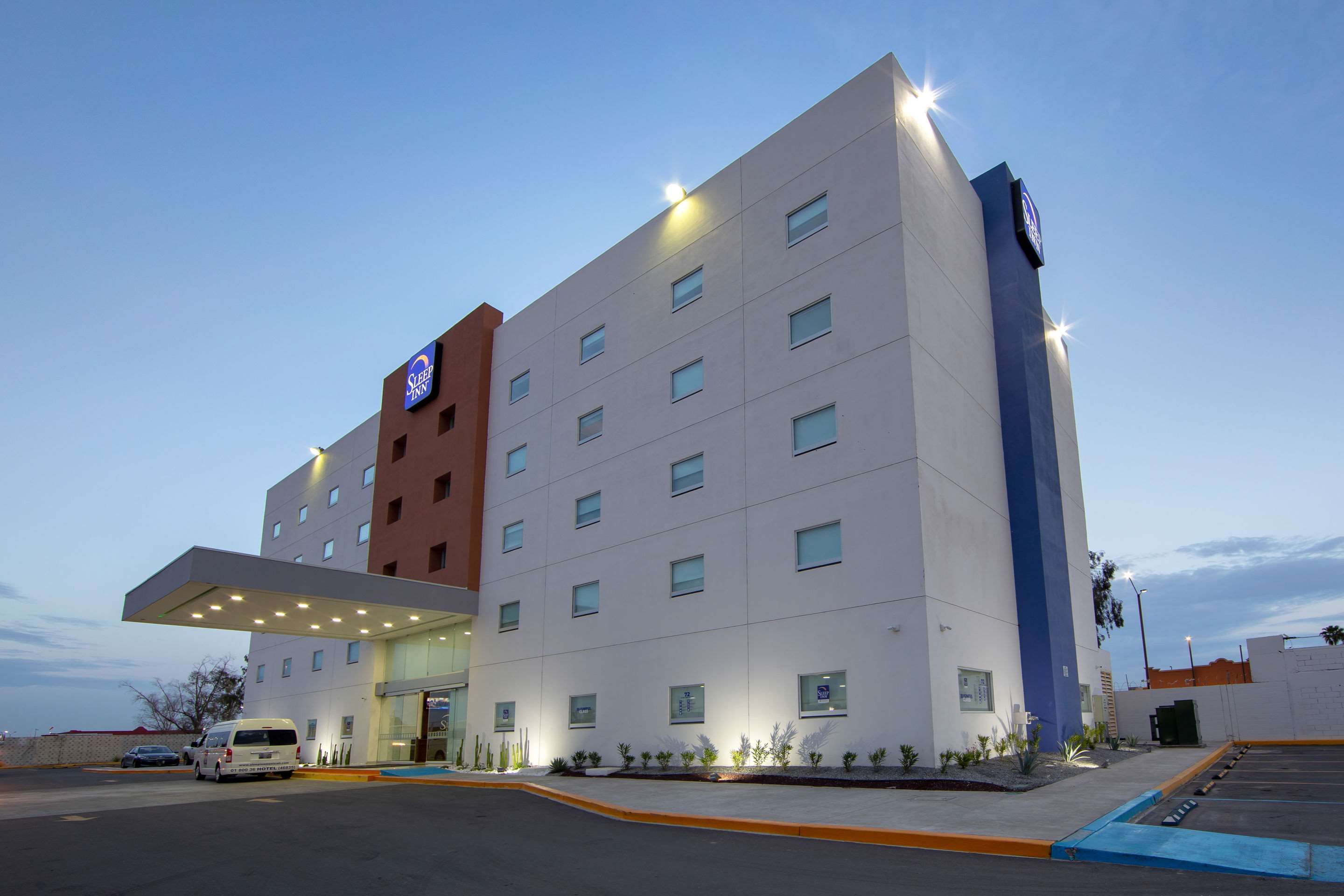 Real Inn Mexicali, Mexicali - Compare Deals