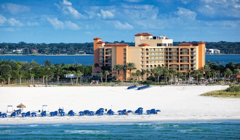 13 Best Clearwater Beach Oceanfront Hotels - HotelsCombined 13 Best ...