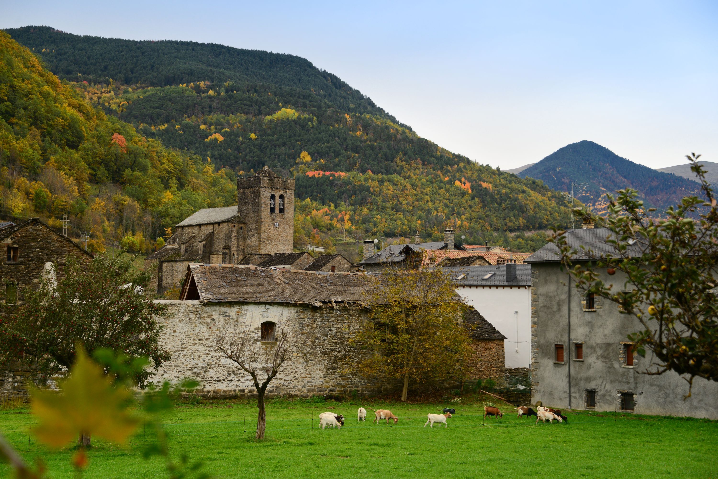 Broto Hotels: 35 Cheap Broto Hotel Deals, Spain