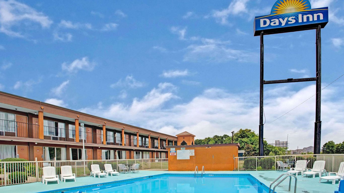 Days Inn by Wyndham Benson, Benson | HotelsCombined