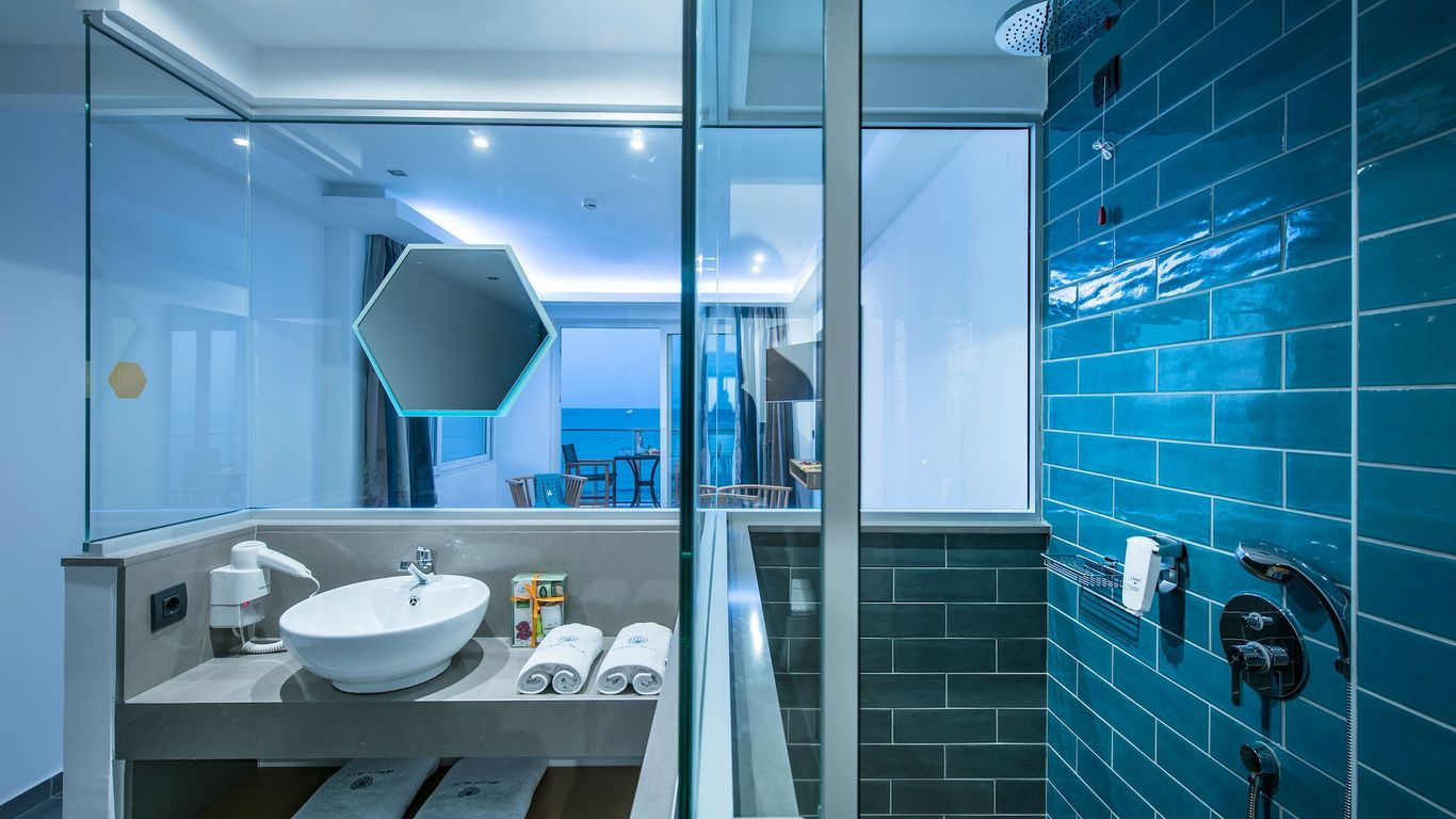 Infinity Blue Boutique Hotel & Spa - Adults Only, Hersonissos ...