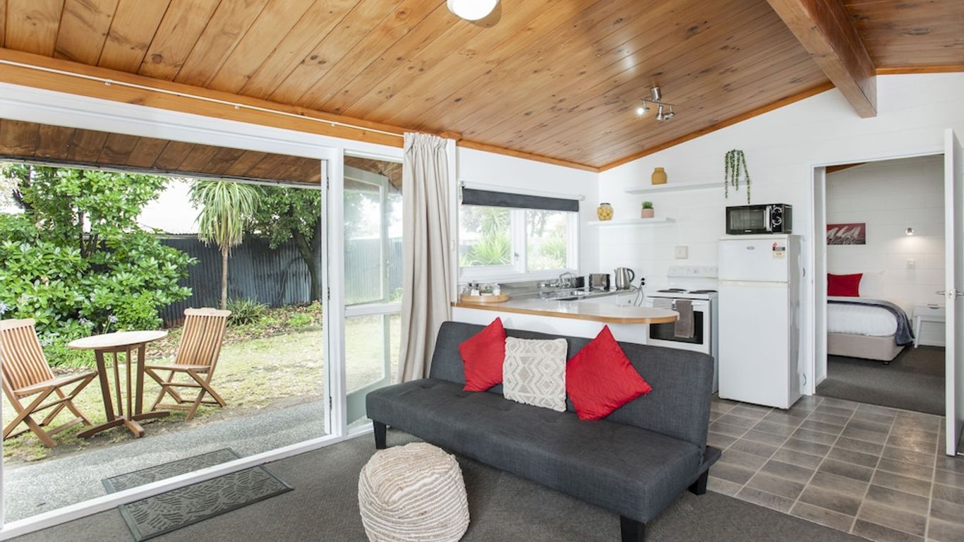 Waikanae Beach Motel, Gisborne | HotelsCombined