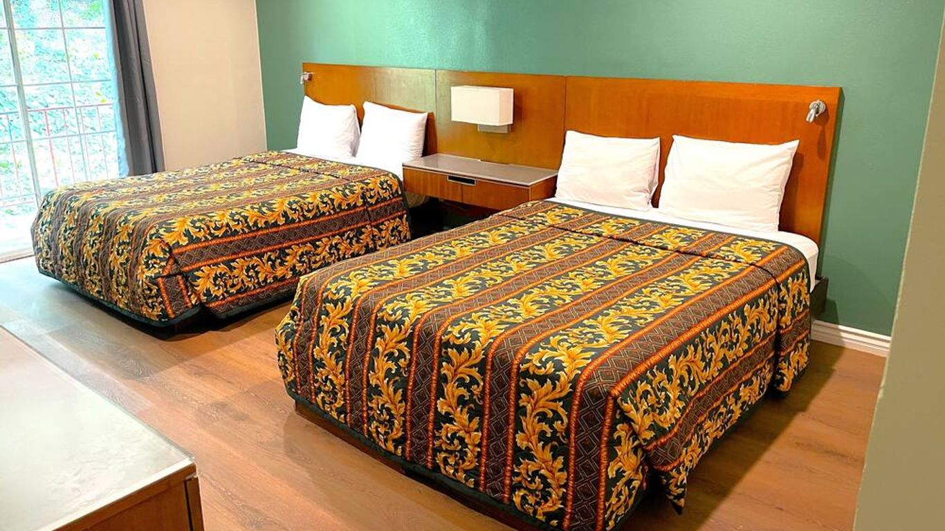 Relax Inn Motel, Los Angeles | HotelsCombined