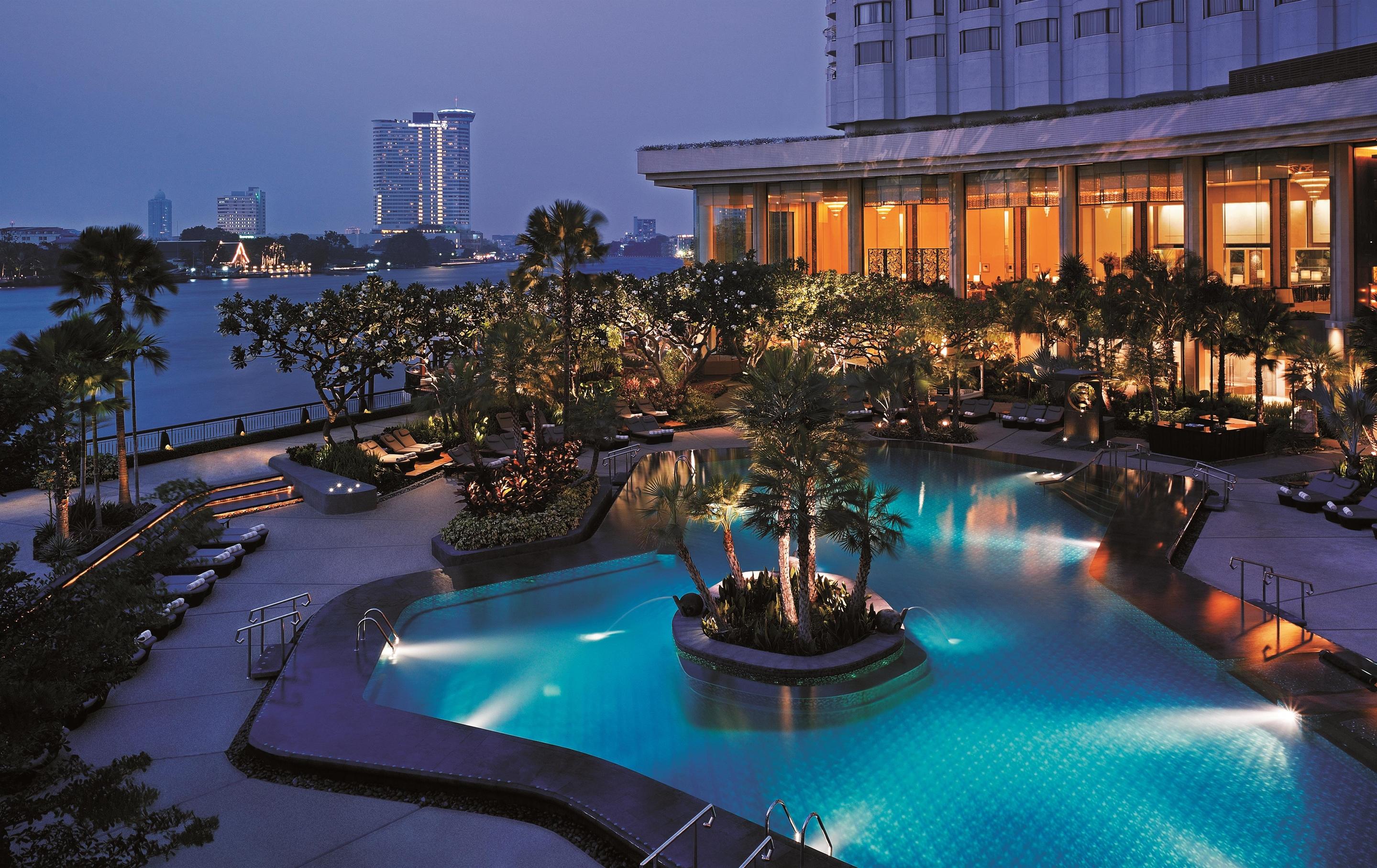 Shangri la bangkok store