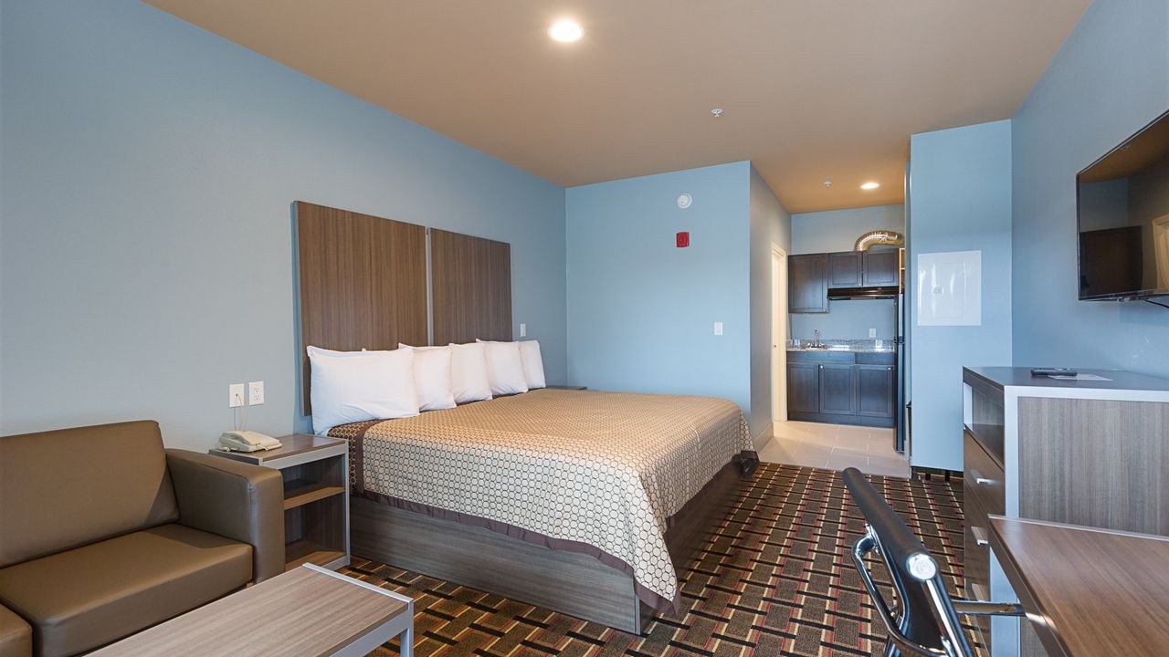 Scottish Inns & Suites - Crosby, Crosby | HotelsCombined