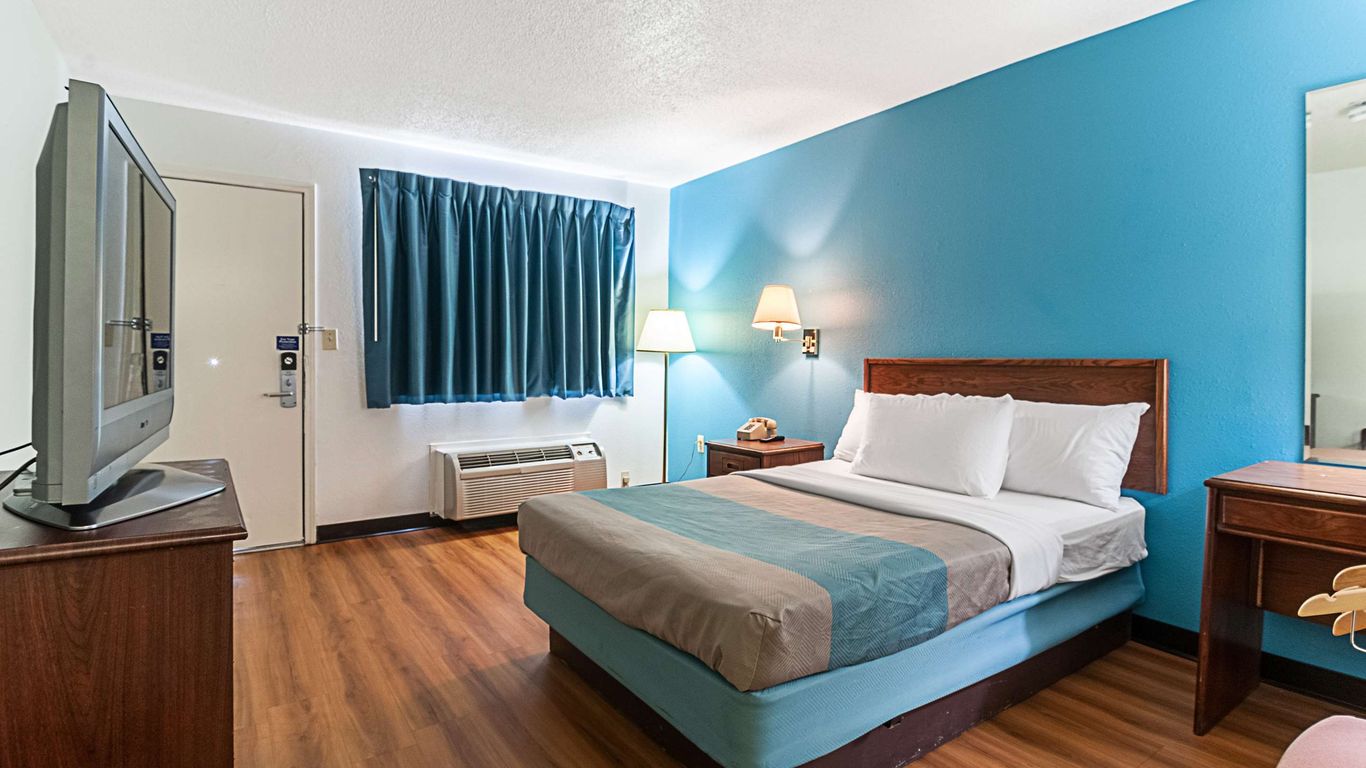 Motel 6 Detroit - Southgate, Southgate | HotelsCombined