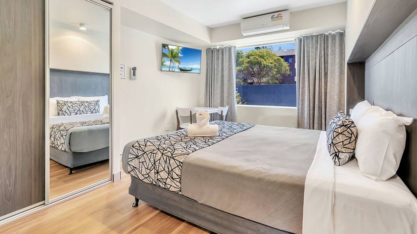 Surf Beach Motel Port, Port Macquarie | HotelsCombined