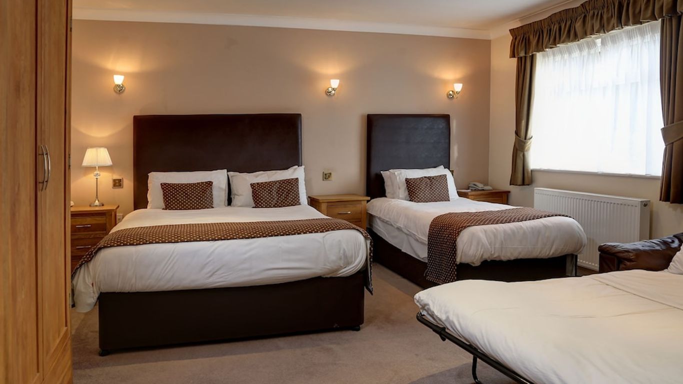 Burnley West Higher Trapp Hotel, Padiham | HotelsCombined