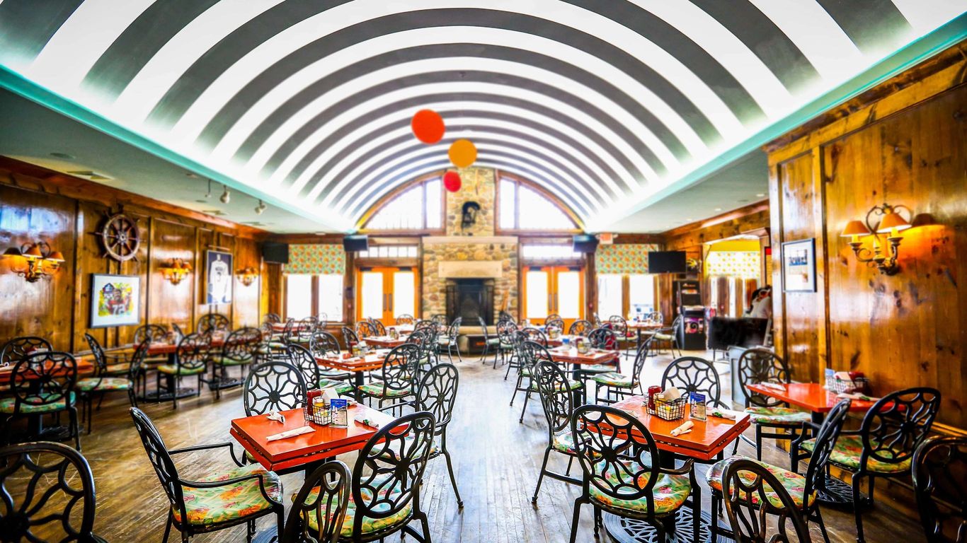 Grand Hotel Mackinac Island, Mackinac Island | HotelsCombined