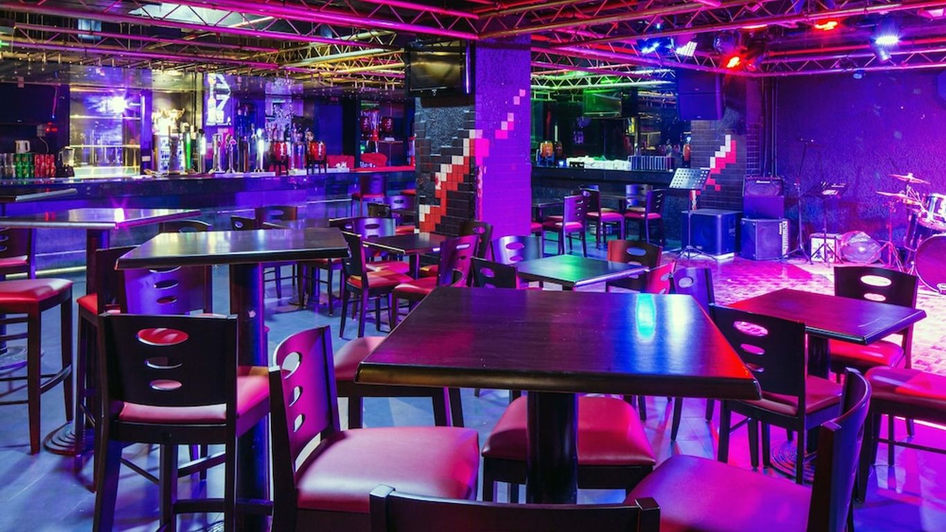 Novel Hotel City Center, Abu Dhabi | HotelsCombined