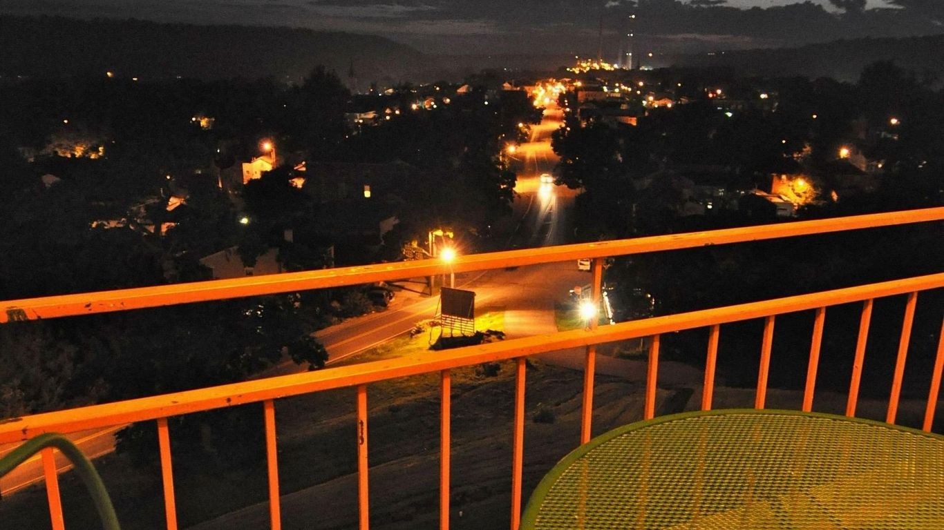 Hillside Inn, Madison | HotelsCombined