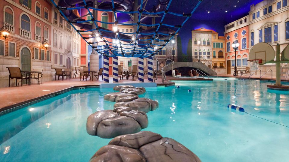 Holiday Inn & Suites Maple Grove Nw Mpls-Arbor Lks, Maple Grove ...