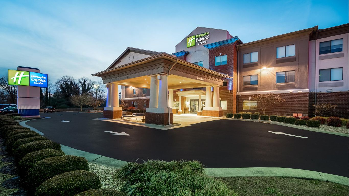 Holiday Inn Express & Suites Rocky Mount/Smith Mtn Lake, Rocky Mount ...