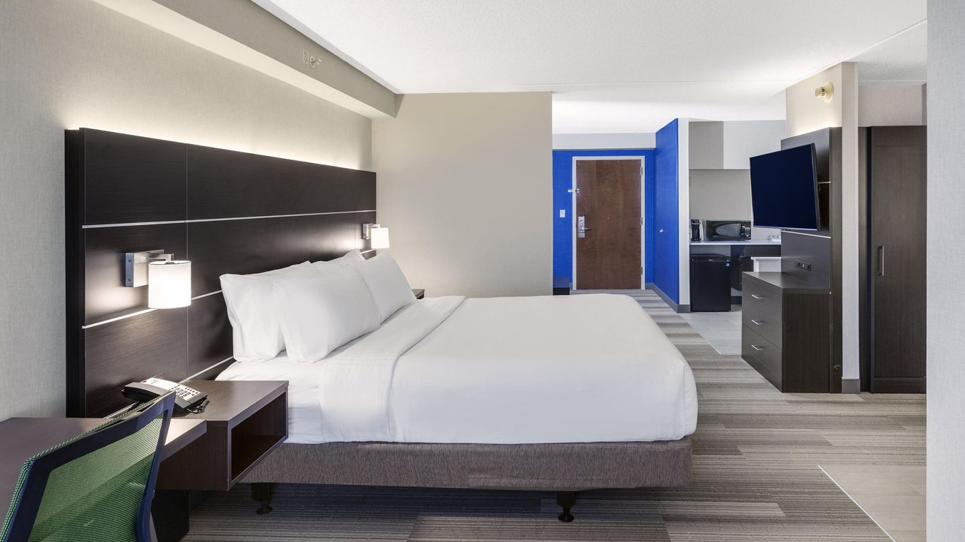 Holiday Inn Express & Suites South Portland, South Portland ...