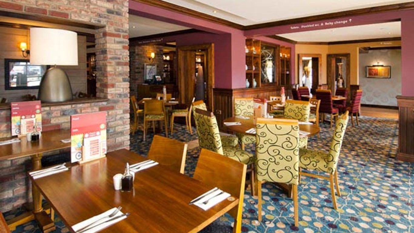Premier Inn Bicester, Bicester | HotelsCombined