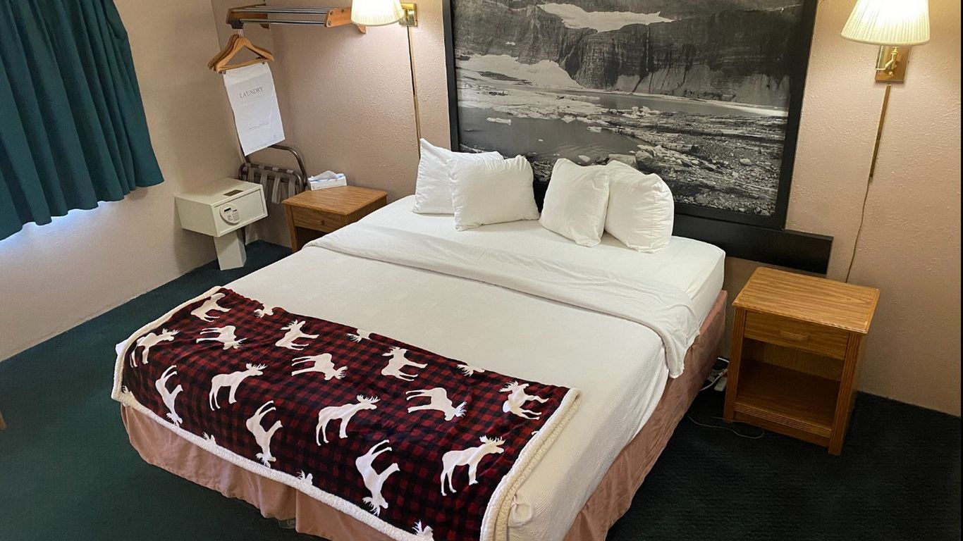 Glendive Lodge, Glendive | HotelsCombined