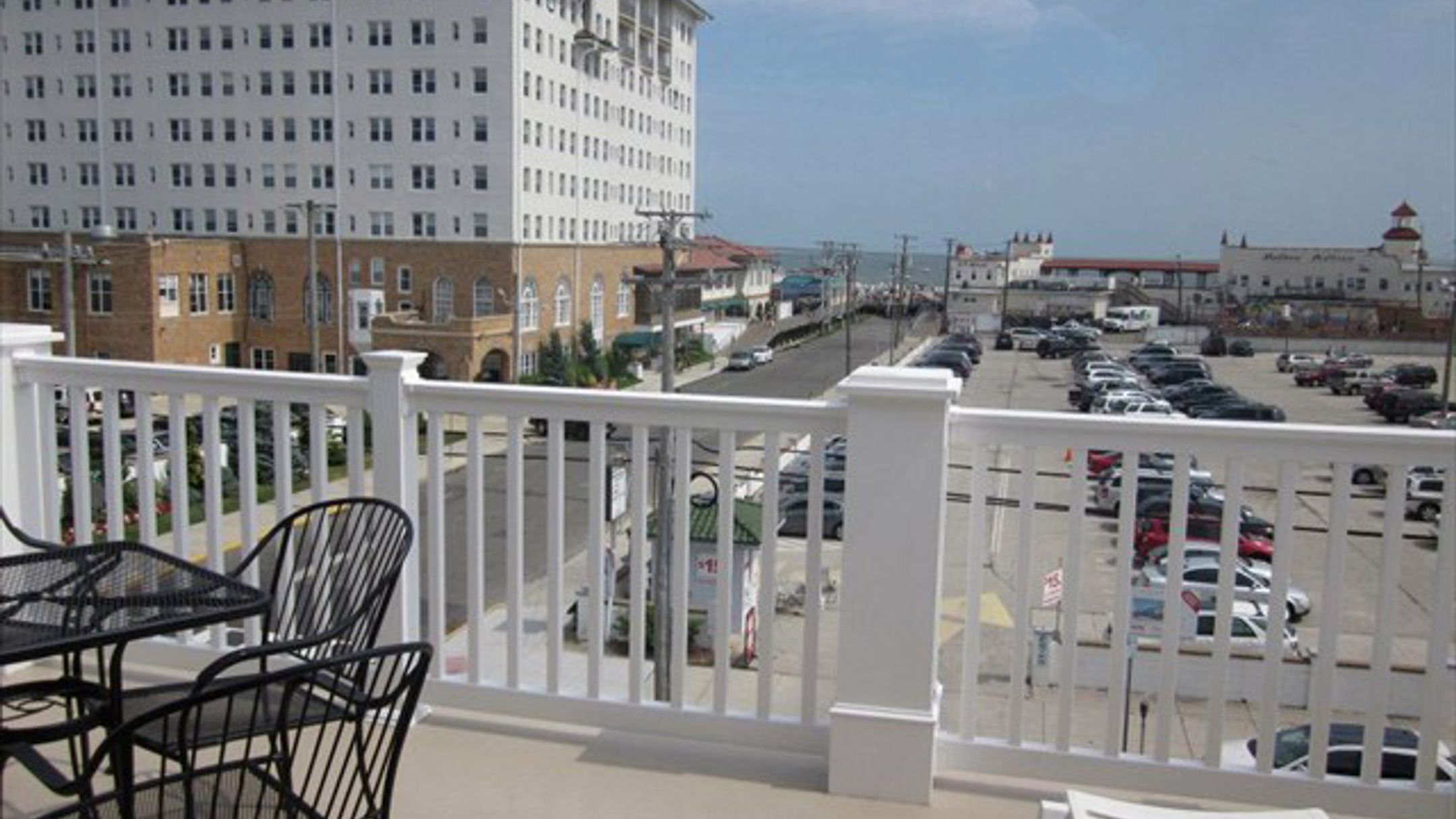 Ocean Manor 1100 Inn, Ocean City, NJ, United States - Compare Deals