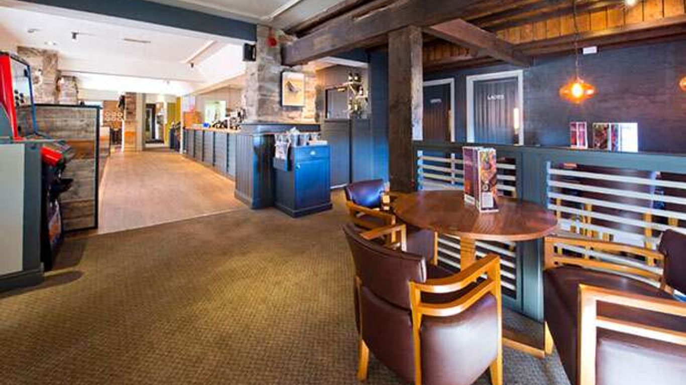 Premier Inn Dundee West, Dundee | HotelsCombined