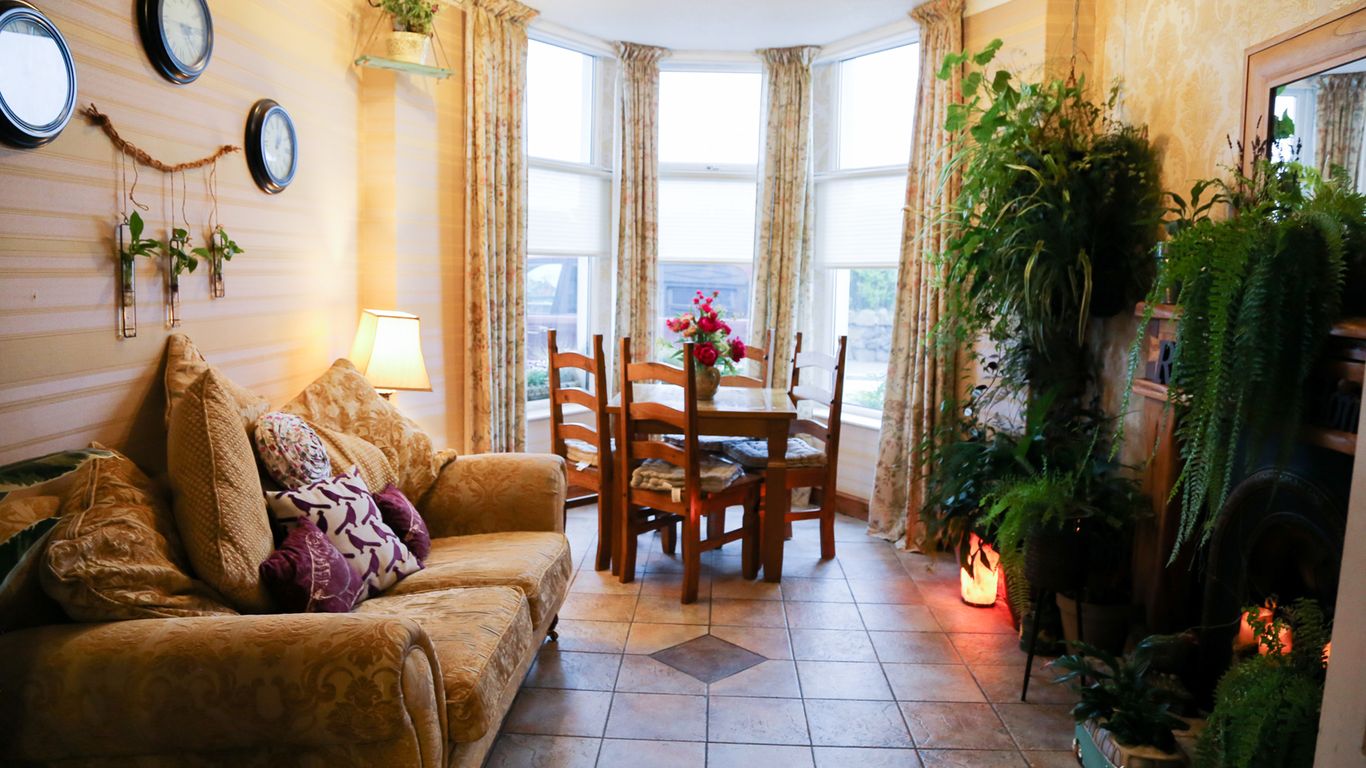 Avarest House, Portrush | HotelsCombined