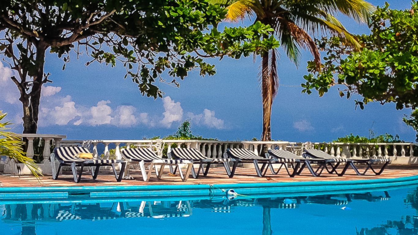 Silver Seas Hotel, Ocho Rios | HotelsCombined