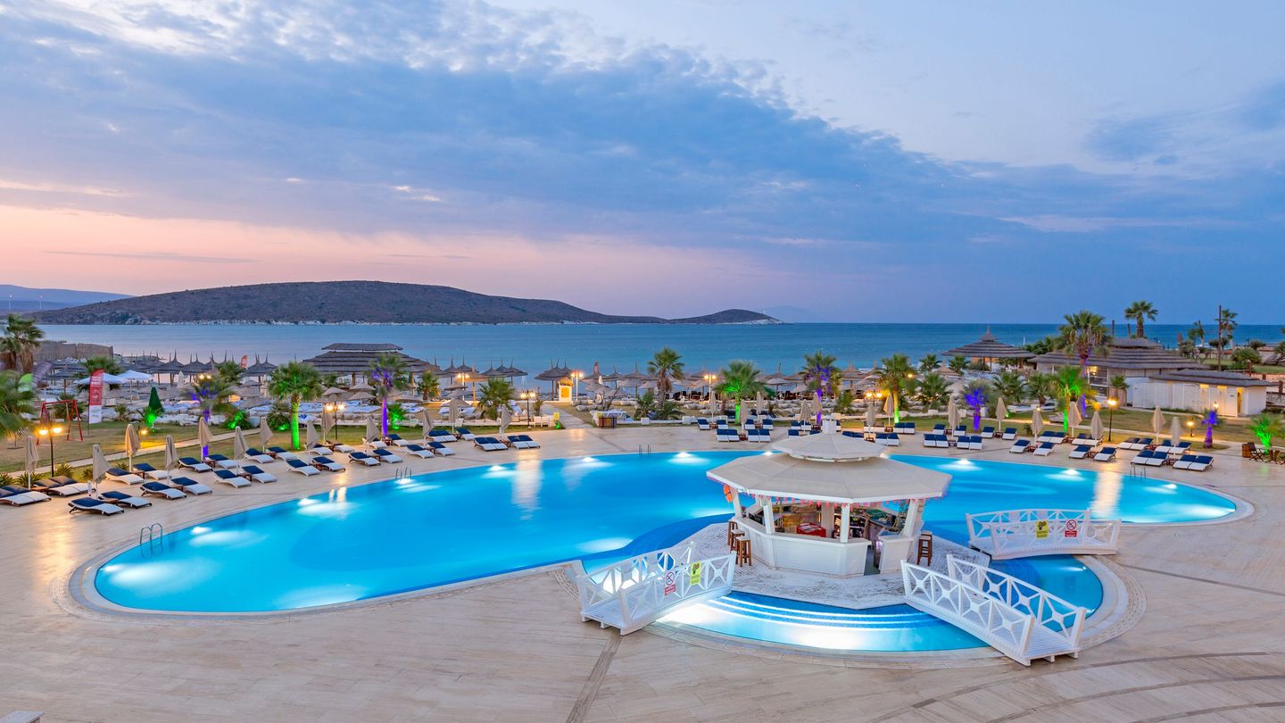 Cocos The Club Solto, Alacati | HotelsCombined